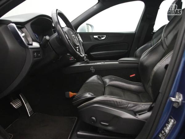 Zils Volvo XC60 2017 Viļņa, ar dzinēja tilpumu 2.00 L un nobraukumu 282 tūkst. km par 19999 €, foto 4 vietnē AUTOMOTO.COM.LV