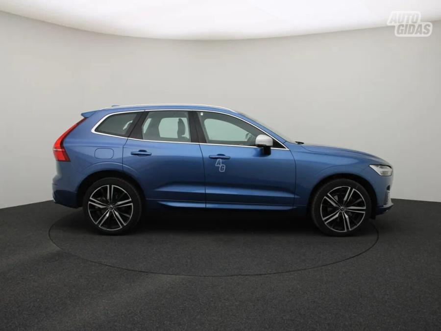 Blue Volvo XC60 2017 in Vilnius, with an engine capacity of 2.00 L and mileage of 282 thousand km for 19999 €, photo 10 on AUTOMOTO.COM.LV