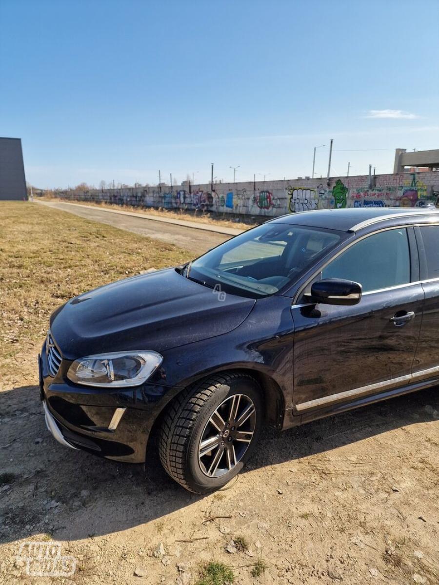 Blue Volvo XC60 2017 in Kaunas, with an engine capacity of 2.00 L and mileage of 107 thousand km for 14300 €, photo 5 on AUTOMOTO.COM.LV