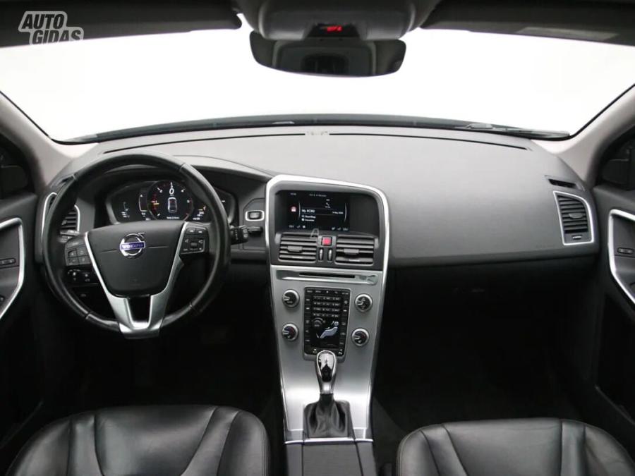Zils Volvo XC60 2017 Viļņa, ar dzinēja tilpumu 2.00 L un nobraukumu 335 tūkst. km par 11999 €, foto 3 vietnē AUTOMOTO.COM.LV