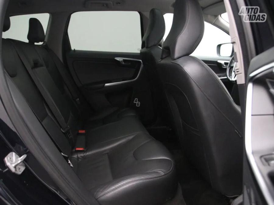 Zils Volvo XC60 2017 Viļņa, ar dzinēja tilpumu 2.00 L un nobraukumu 335 tūkst. km par 11999 €, foto 16 vietnē AUTOMOTO.COM.LV