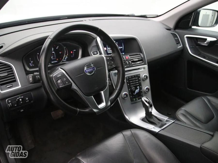 Zils Volvo XC60 2017 Viļņa, ar dzinēja tilpumu 2.00 L un nobraukumu 335 tūkst. km par 11999 €, foto 17 vietnē AUTOMOTO.COM.LV