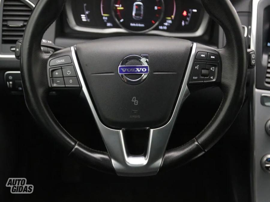 Zils Volvo XC60 2017 Viļņa, ar dzinēja tilpumu 2.00 L un nobraukumu 335 tūkst. km par 11999 €, foto 19 vietnē AUTOMOTO.COM.LV