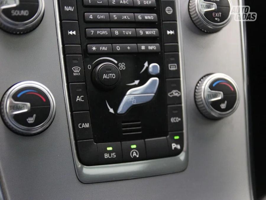 Zils Volvo XC60 2017 Viļņa, ar dzinēja tilpumu 2.00 L un nobraukumu 335 tūkst. km par 11999 €, foto 21 vietnē AUTOMOTO.COM.LV