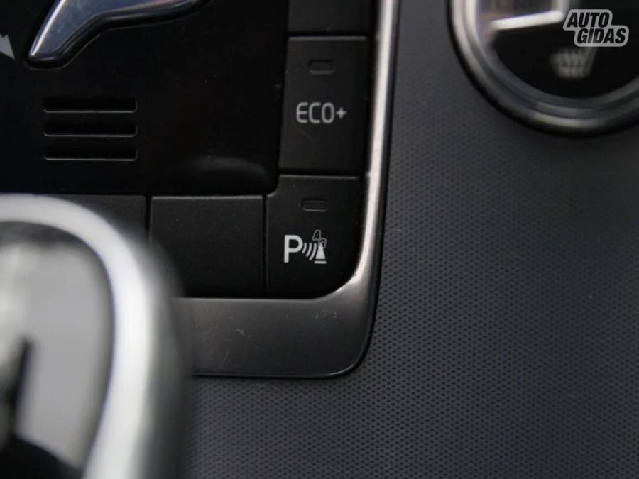 Zils Volvo XC60 2017 Viļņa, ar dzinēja tilpumu 2.00 L un nobraukumu 335 tūkst. km par 11999 €, foto 32 vietnē AUTOMOTO.COM.LV