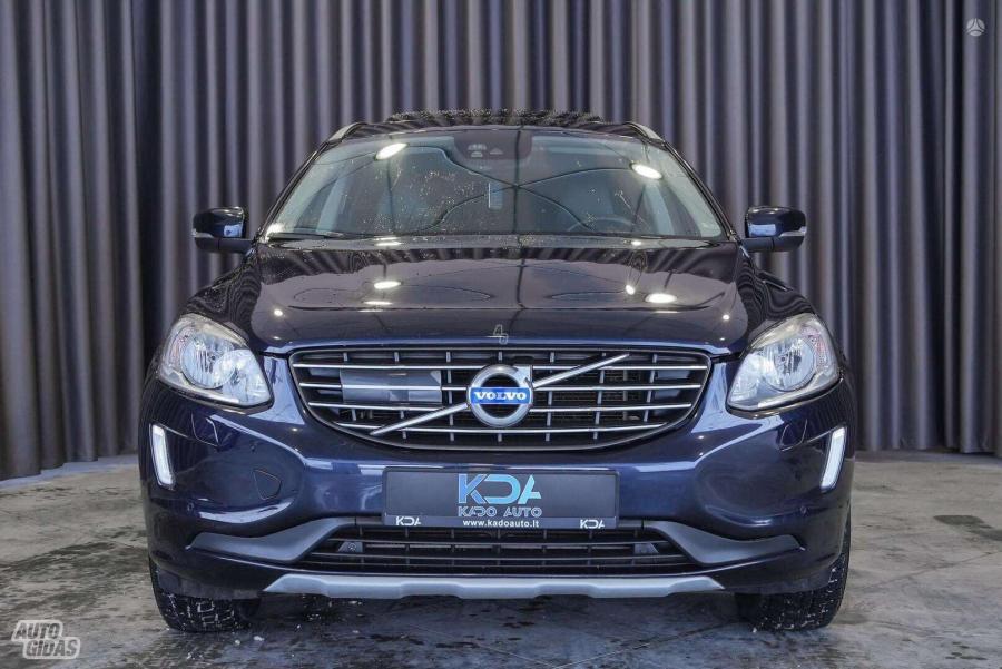 Blue Volvo XC60 2017 in Marijampole, with an engine capacity of 2.00 L and mileage of 303 thousand km for 10950 €, photo 4 on AUTOMOTO.COM.LV