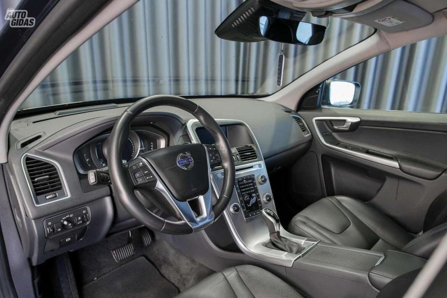 Blue Volvo XC60 2017 in Marijampole, with an engine capacity of 2.00 L and mileage of 303 thousand km for 10950 €, photo 24 on AUTOMOTO.COM.LV