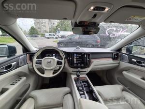 Zils Volvo XC60 2017 Rīga, ar dzinēja tilpumu 2.00 L un nobraukumu 230 tūkst. km par 20990 €, foto 11 vietnē AUTOMOTO.COM.LV