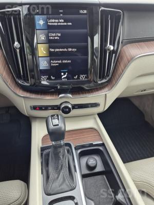 Zils Volvo XC60 2017 Rīga, ar dzinēja tilpumu 2.00 L un nobraukumu 230 tūkst. km par 20990 €, foto 15 vietnē AUTOMOTO.COM.LV