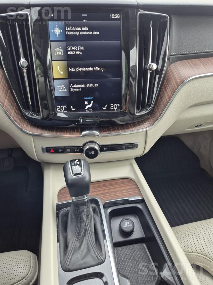 Zils Volvo XC60 2017 Rīga, ar dzinēja tilpumu 2.00 L un nobraukumu 230 tūkst. km par 20990 €, foto 15 vietnē AUTOMOTO.COM.LV