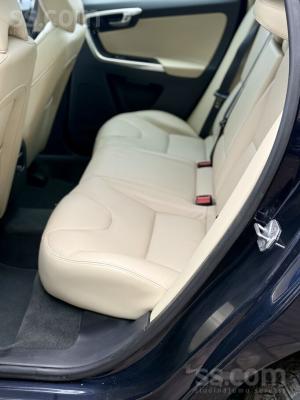 Zils Volvo XC60 2017 Rīga, ar dzinēja tilpumu 2.00 L un nobraukumu 0 tūkst. km par 17800 €, foto 12 vietnē AUTOMOTO.COM.LV