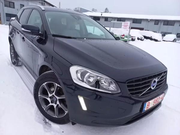 Синий Вольво ХС60 2017 в Рига, объемом двигателя 2.00 л и пробегом 270 тыс. км за 12490 €, фото 3 на AUTOMOTO.COM.LV
