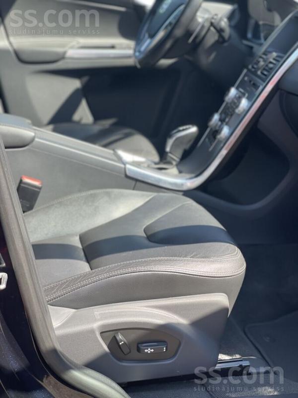 Zils Volvo XC60 2017 Rīga, ar dzinēja tilpumu 2.00 L un nobraukumu 0 tūkst. km par 15500 €, foto 6 vietnē AUTOMOTO.COM.LV