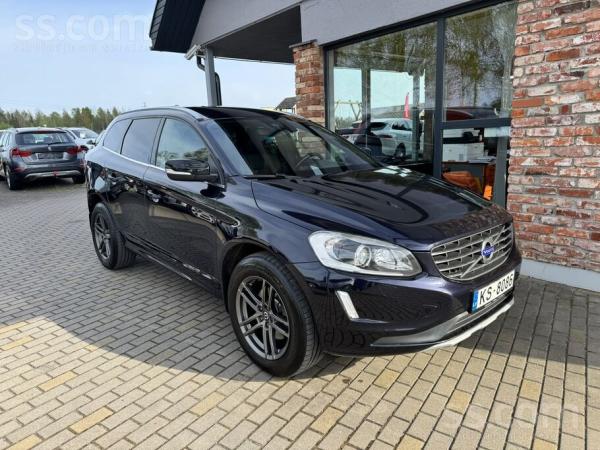Blue Volvo XC60 2017 in Talsi, with an engine capacity of 2.40 L and mileage of 229 thousand km for 15500 €, photo 1 on AUTOMOTO.COM.LV