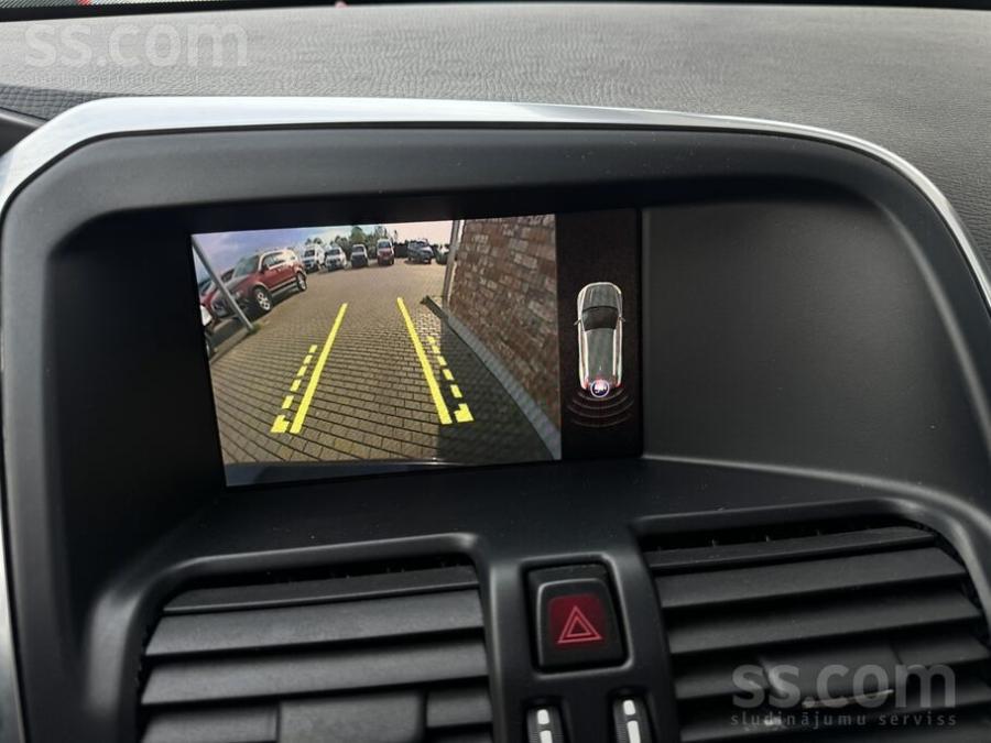 Zils Volvo XC60 2017 Talsi, ar dzinēja tilpumu 2.40 L un nobraukumu 229 tūkst. km par 15500 €, foto 14 vietnē AUTOMOTO.COM.LV
