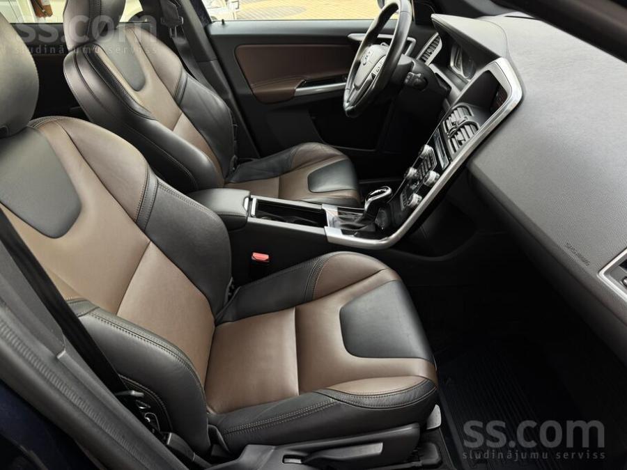 Zils Volvo XC60 2017 Talsi, ar dzinēja tilpumu 2.40 L un nobraukumu 229 tūkst. km par 15500 €, foto 21 vietnē AUTOMOTO.COM.LV