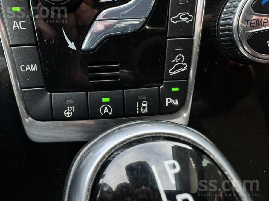 Zils Volvo XC60 2017 Talsi, ar dzinēja tilpumu 2.40 L un nobraukumu 229 tūkst. km par 15500 €, foto 22 vietnē AUTOMOTO.COM.LV