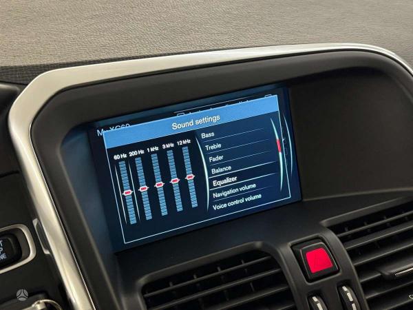 Blue Volvo XC60 2017 in Marijampole, with an engine capacity of 1.97 L and mileage of 327 thousand km for 11850 €, photo 10 on AUTOMOTO.COM.LV