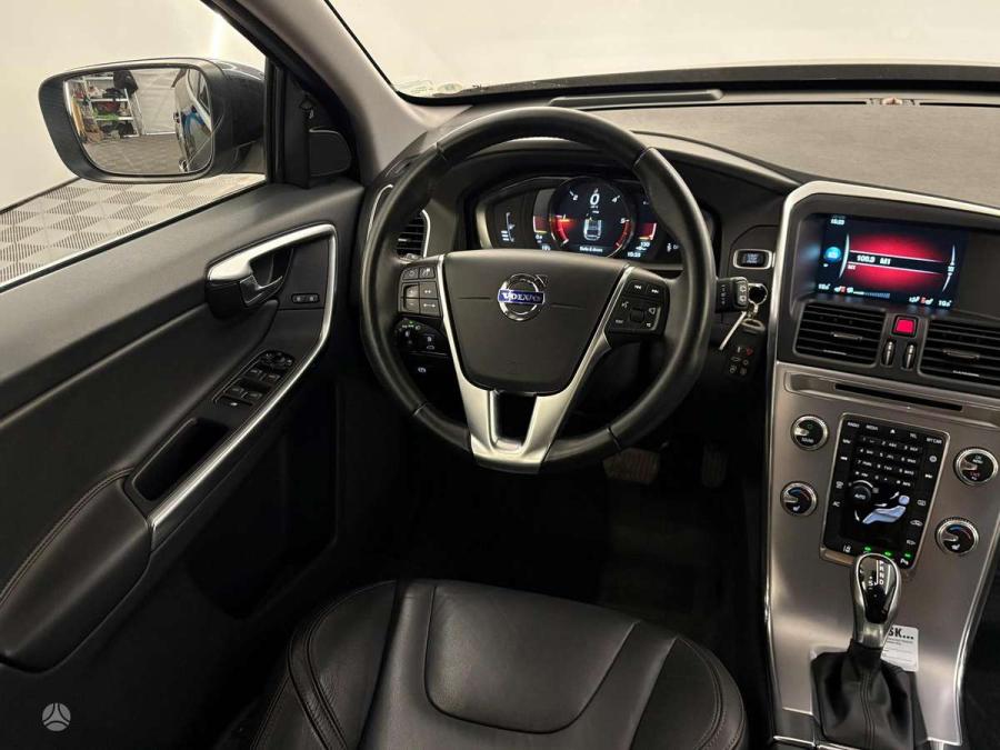 Zils Volvo XC60 2017 Marijampole, ar dzinēja tilpumu 1.97 L un nobraukumu 327 tūkst. km par 11850 €, foto 22 vietnē AUTOMOTO.COM.LV