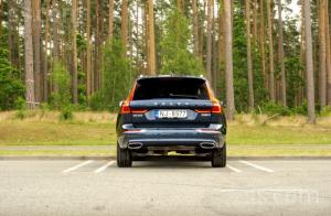Zils Volvo XC60 2017 Rīga, ar dzinēja tilpumu 2.00 L un nobraukumu 230 tūkst. km par 20990 €, foto 8 vietnē AUTOMOTO.COM.LV