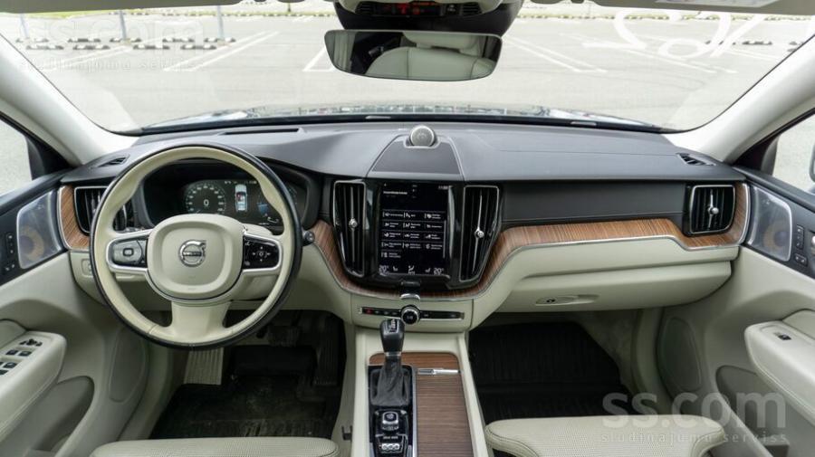 Zils Volvo XC60 2017 Rīga, ar dzinēja tilpumu 2.00 L un nobraukumu 230 tūkst. km par 20990 €, foto 13 vietnē AUTOMOTO.COM.LV