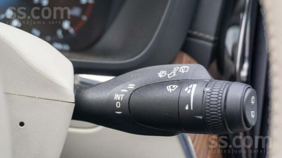 Zils Volvo XC60 2017 Rīga, ar dzinēja tilpumu 2.00 L un nobraukumu 230 tūkst. km par 20990 €, foto 23 vietnē AUTOMOTO.COM.LV