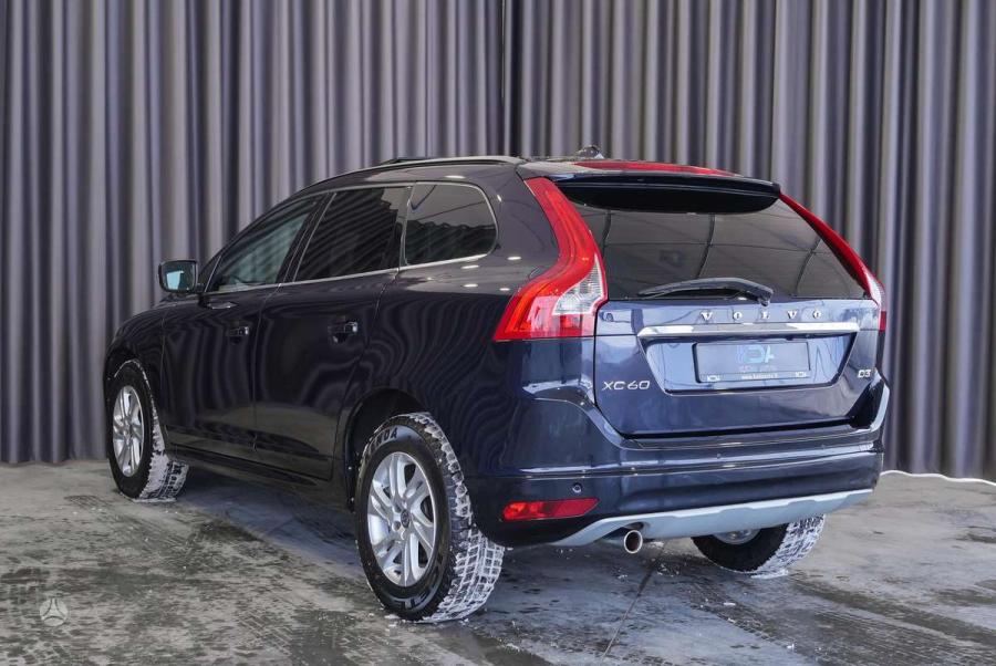 Zils Volvo XC60 2017 Marijampole, ar dzinēja tilpumu 1.97 L un nobraukumu 303 tūkst. km par 10450 €, foto 8 vietnē AUTOMOTO.COM.LV