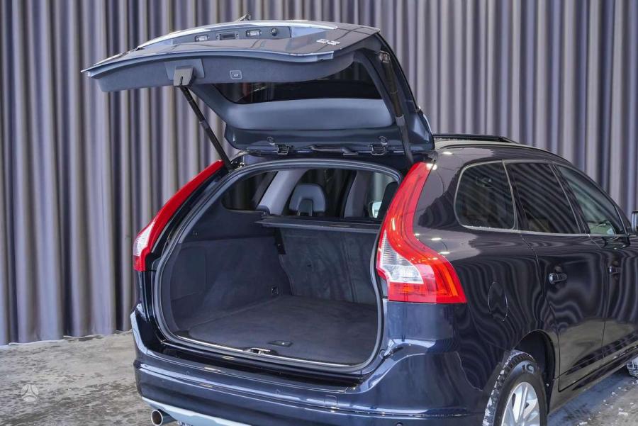 Zils Volvo XC60 2017 Marijampole, ar dzinēja tilpumu 1.97 L un nobraukumu 303 tūkst. km par 10450 €, foto 13 vietnē AUTOMOTO.COM.LV