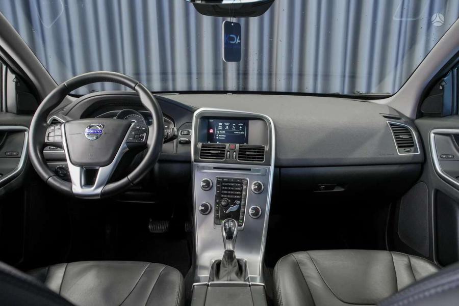 Zils Volvo XC60 2017 Marijampole, ar dzinēja tilpumu 1.97 L un nobraukumu 303 tūkst. km par 10450 €, foto 16 vietnē AUTOMOTO.COM.LV
