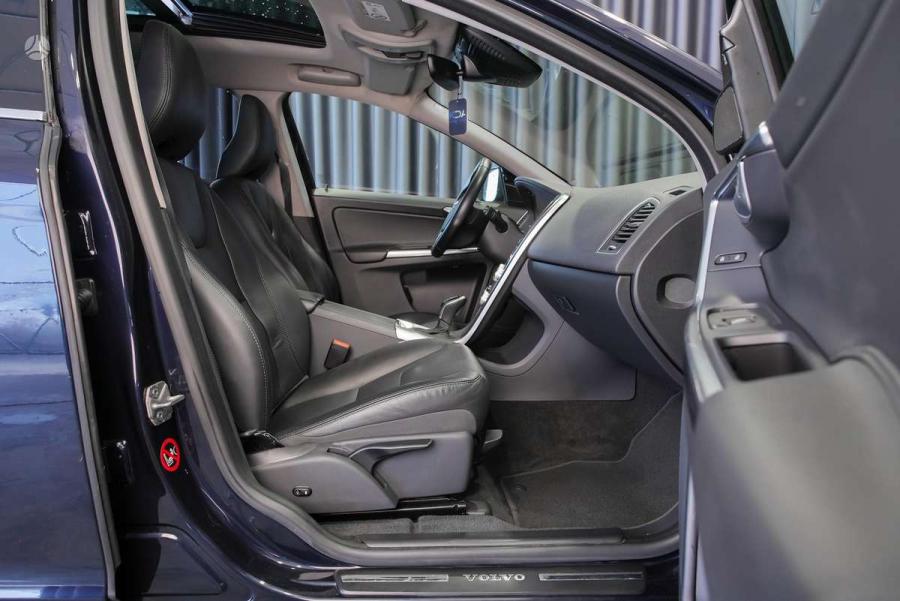 Zils Volvo XC60 2017 Marijampole, ar dzinēja tilpumu 1.97 L un nobraukumu 303 tūkst. km par 10450 €, foto 34 vietnē AUTOMOTO.COM.LV