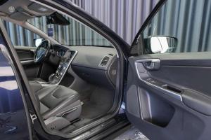 Zils Volvo XC60 2017 Marijampole, ar dzinēja tilpumu 1.97 L un nobraukumu 303 tūkst. km par 10450 €, foto 35 vietnē AUTOMOTO.COM.LV