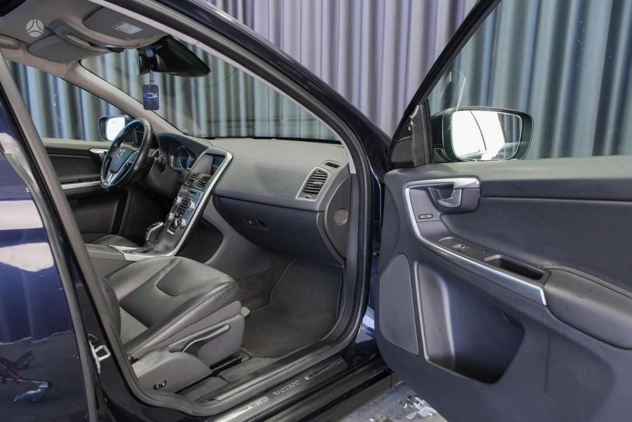 Zils Volvo XC60 2017 Marijampole, ar dzinēja tilpumu 1.97 L un nobraukumu 303 tūkst. km par 10450 €, foto 35 vietnē AUTOMOTO.COM.LV