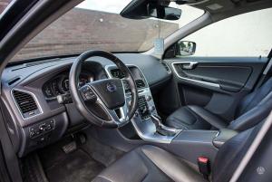 Blue Volvo XC60 2017 in Marijampole, with an engine capacity of 1.97 L and mileage of 303 thousand km for 10250 €, photo 23 on AUTOMOTO.COM.LV