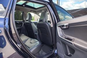 Blue Volvo XC60 2017 in Marijampole, with an engine capacity of 1.97 L and mileage of 303 thousand km for 10250 €, photo 32 on AUTOMOTO.COM.LV