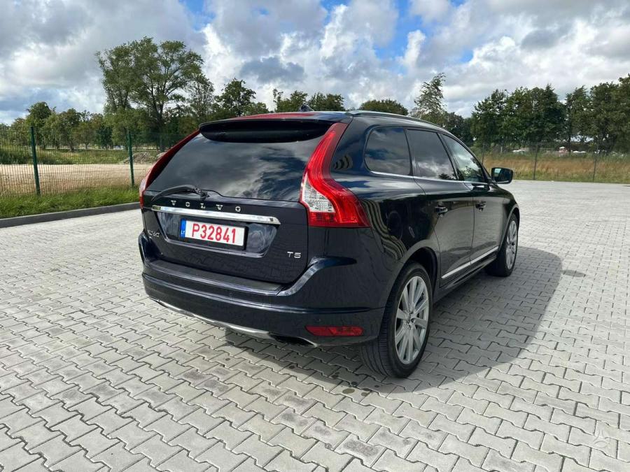 Blue Volvo XC60 2017 in Klaipeda, with an engine capacity of 1.97 L and mileage of 165 thousand km for 12700 €, photo 11 on AUTOMOTO.COM.LV