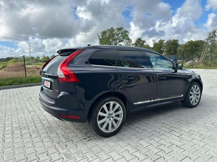 Blue Volvo XC60 2017 in Klaipeda, with an engine capacity of 1.97 L and mileage of 165 thousand km for 12700 €, photo 12 on AUTOMOTO.COM.LV