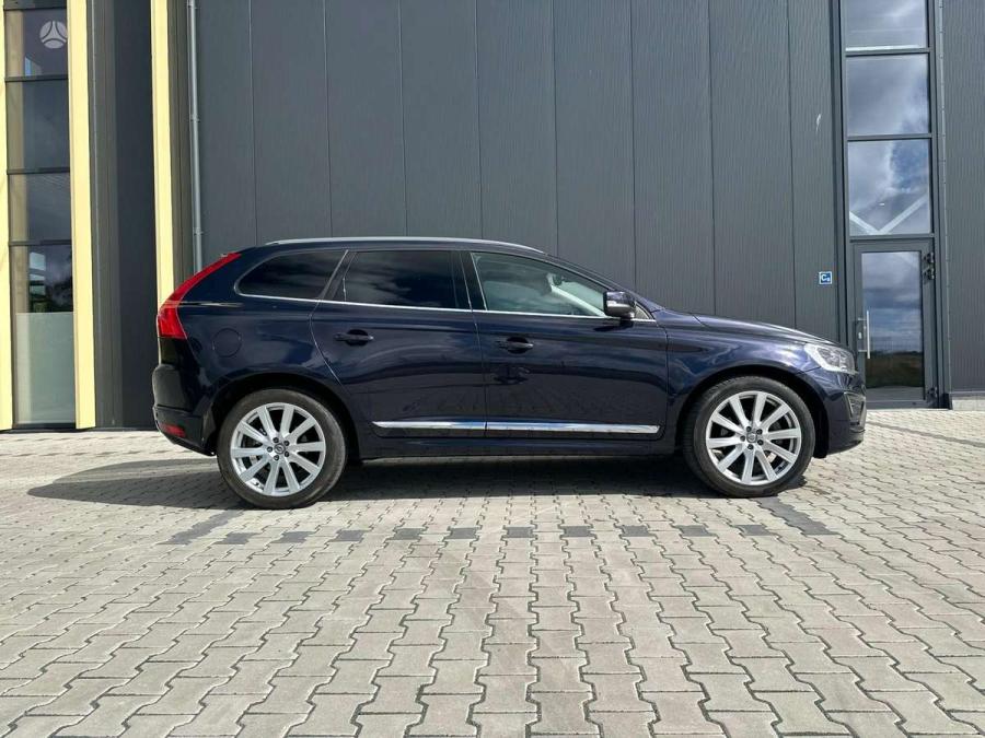 Blue Volvo XC60 2017 in Klaipeda, with an engine capacity of 1.97 L and mileage of 165 thousand km for 12700 €, photo 13 on AUTOMOTO.COM.LV