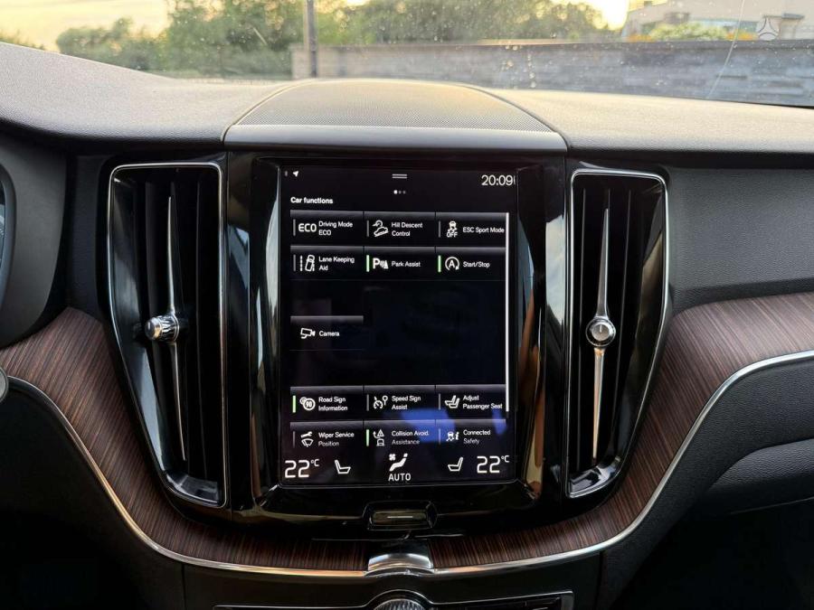 Zils Volvo XC60 2017 Tauragė, ar dzinēja tilpumu 1.97 L un nobraukumu 211 tūkst. km par 18800 €, foto 29 vietnē AUTOMOTO.COM.LV