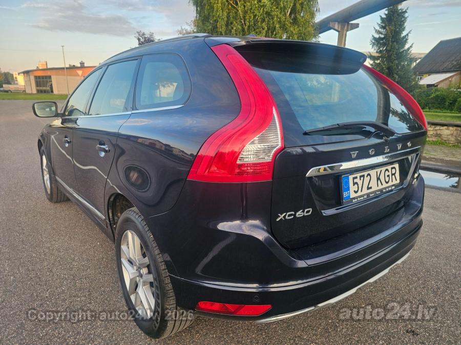 Blue Volvo XC60 2017 in Paide, with an engine capacity of 2.40 L and mileage of 189 thousand km for 15900 €, photo 5 on AUTOMOTO.COM.LV