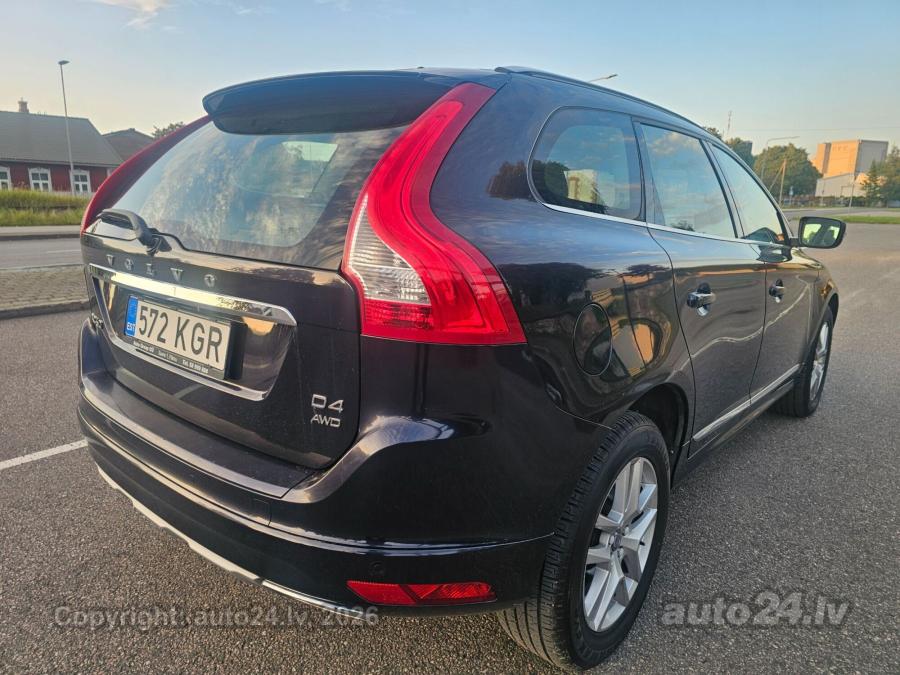 Blue Volvo XC60 2017 in Paide, with an engine capacity of 2.40 L and mileage of 189 thousand km for 15900 €, photo 7 on AUTOMOTO.COM.LV