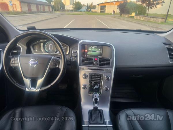 Zils Volvo XC60 2017 Paide, ar dzinēja tilpumu 2.40 L un nobraukumu 189 tūkst. km par 15900 €, foto 9 vietnē AUTOMOTO.COM.LV