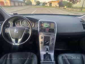 Blue Volvo XC60 2017 in Paide, with an engine capacity of 2.40 L and mileage of 189 thousand km for 15900 €, photo 9 on AUTOMOTO.COM.LV