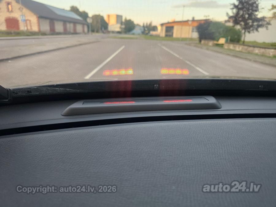 Blue Volvo XC60 2017 in Paide, with an engine capacity of 2.40 L and mileage of 189 thousand km for 15900 €, photo 17 on AUTOMOTO.COM.LV