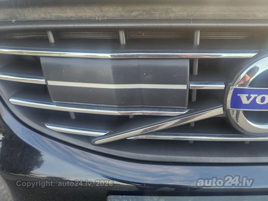 Blue Volvo XC60 2017 in Paide, with an engine capacity of 2.40 L and mileage of 189 thousand km for 15900 €, photo 21 on AUTOMOTO.COM.LV