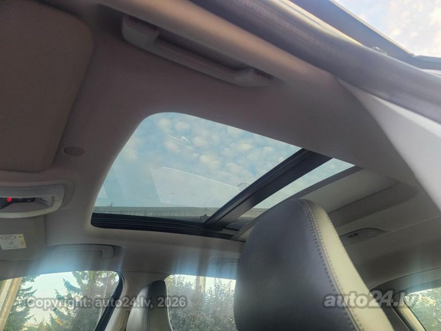 Blue Volvo XC60 2017 in Paide, with an engine capacity of 2.40 L and mileage of 189 thousand km for 15900 €, photo 22 on AUTOMOTO.COM.LV