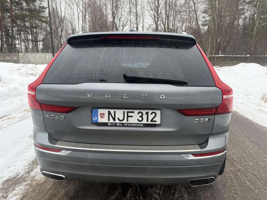 Blue Volvo XC60 2018 in Vilnius, with an engine capacity of 2.00 L and mileage of 316 thousand km for 10800 €, photo 6 on AUTOMOTO.COM.LV