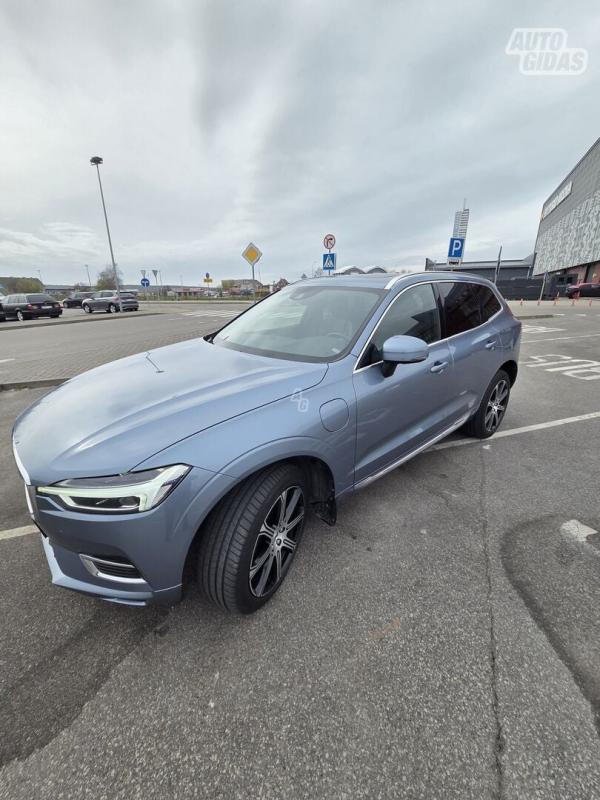 Blue Volvo XC60 2018 in Klaipeda, with an engine capacity of 2.00 L and mileage of 221 thousand km for 26000 €, photo 2 on AUTOMOTO.COM.LV