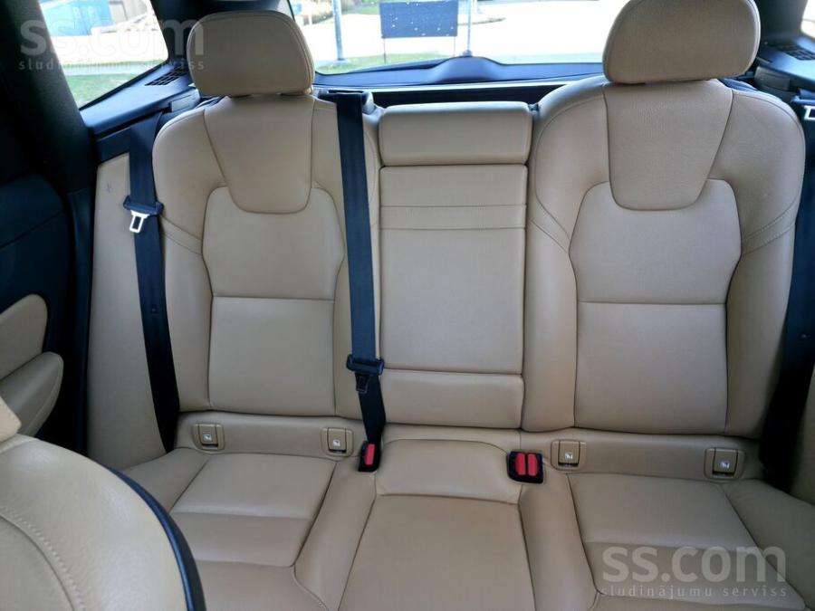 Zils Volvo XC60 2018 Rīga, ar dzinēja tilpumu 2.00 L un nobraukumu 66 tūkst. km par 26590 €, foto 26 vietnē AUTOMOTO.COM.LV