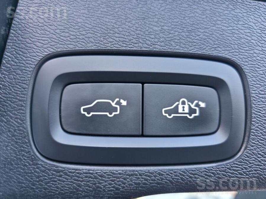 Zils Volvo XC60 2018 Rīga, ar dzinēja tilpumu 2.00 L un nobraukumu 66 tūkst. km par 26590 €, foto 30 vietnē AUTOMOTO.COM.LV