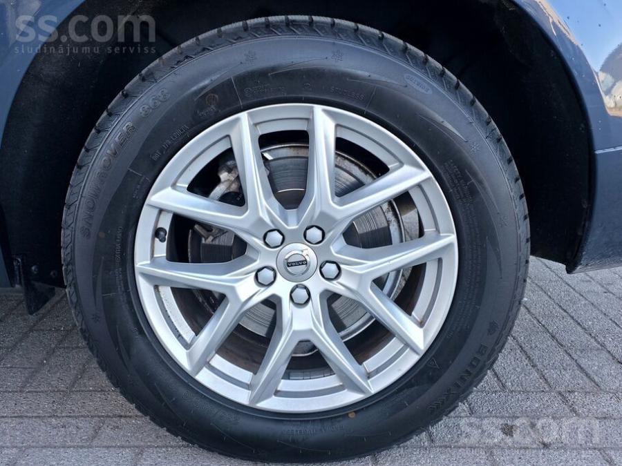 Zils Volvo XC60 2018 Rīga, ar dzinēja tilpumu 2.00 L un nobraukumu 66 tūkst. km par 26590 €, foto 36 vietnē AUTOMOTO.COM.LV
